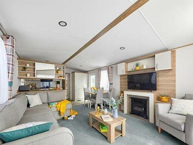 2 Bedroom Lodge For Sale In Hendra Croft, Goonhavern