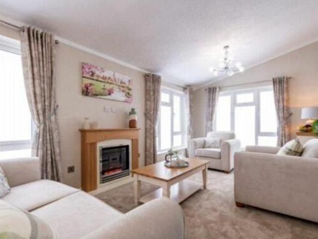 2 Bedroom Lodge For Sale In Offenham Road, Evesham