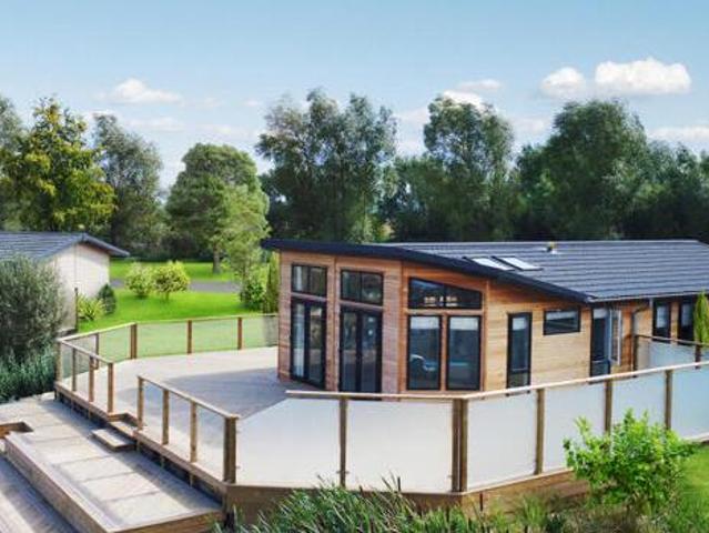 2 Bedroom Lodge For Sale In Langtoft