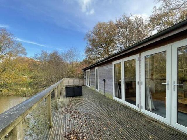 2 Bedroom Lodge For Sale In Lanreath, Looe