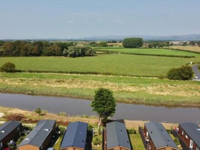 2 Bedroom Lodge For Sale In Little Eccleston, Preston