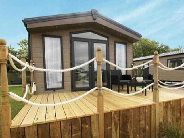 2 Bedroom Lodge For Sale In Mumby, Alford