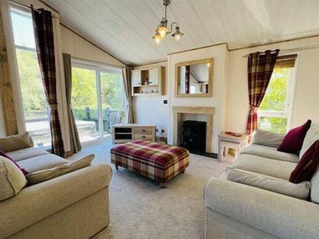 2 Bedroom Lodge For Sale In Sleaford Road, Tattershall