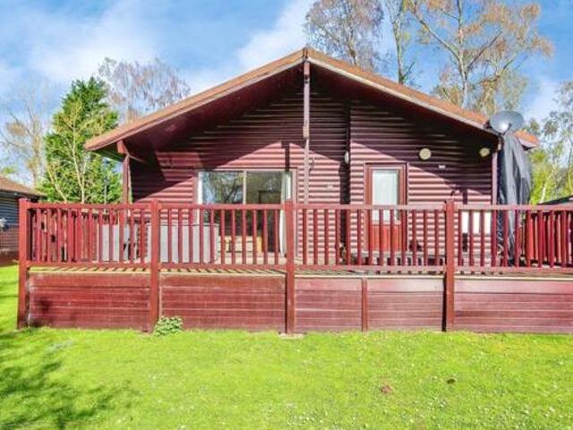 2 Bedroom Lodge For Sale In Tattershall