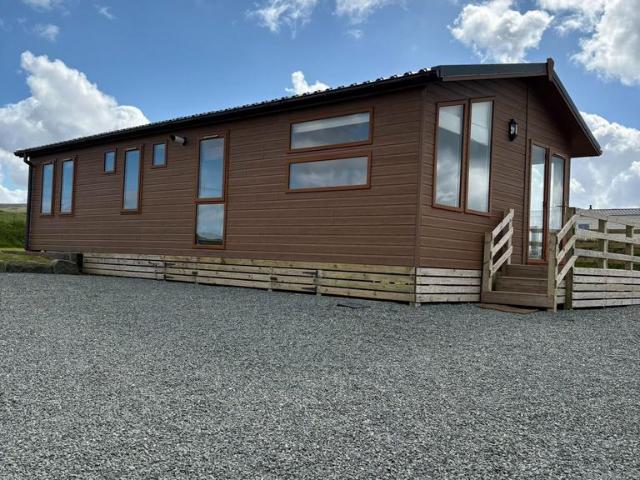 2 bedroom lodge to rent