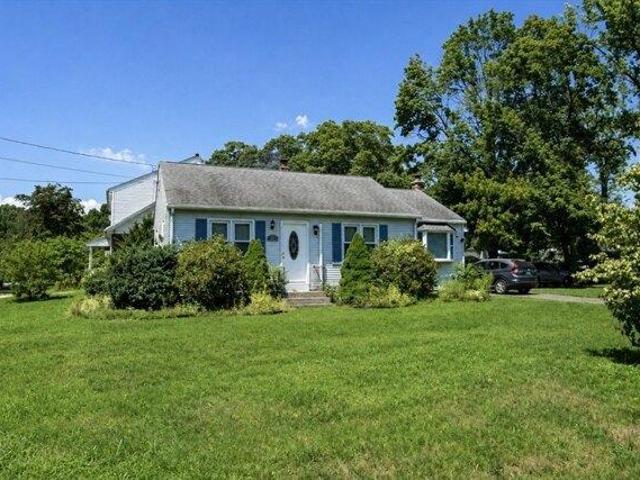 2 bedroom, Longmeadow MA 01106 105172473