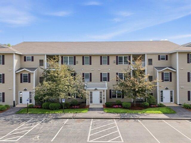 2 bedroom, Londonderry NH 03053 104789342