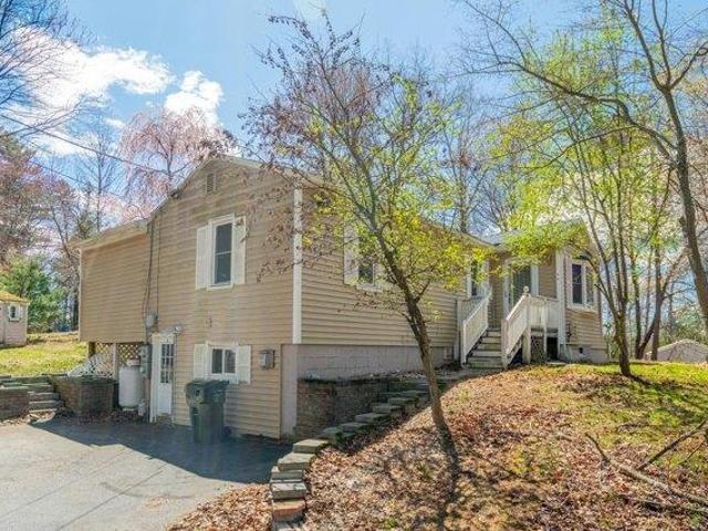 2 bedroom, Londonderry NH 03053 102448157