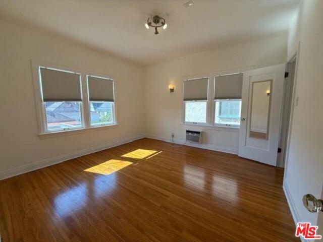 2 bedroom, Los Angeles CA 90036 96263389