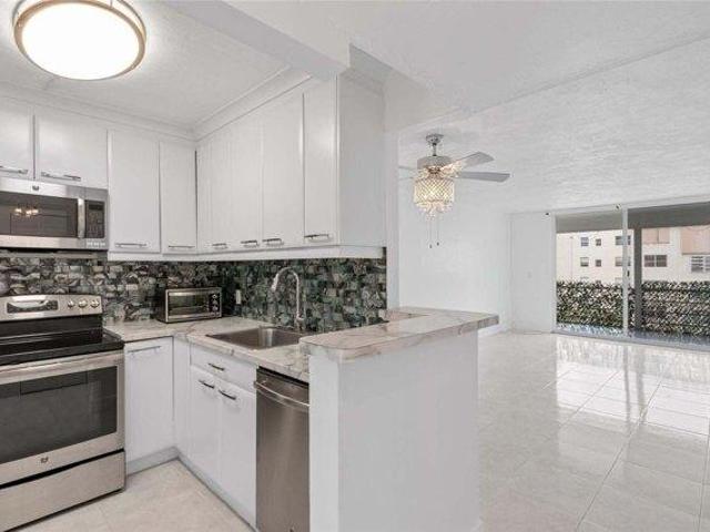 2 bedroom, Lauderdale Lakes FL 33311 104899474