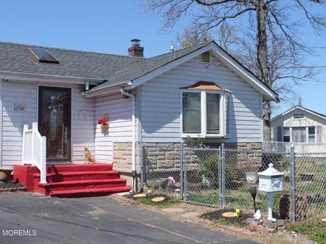 2 bedroom, Laurence Harbor NJ 08879 102284638