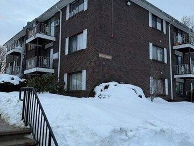 2 bedroom, Lawrence MA 01841 104539376