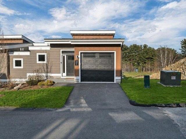 2 bedroom, Laconia NH 03246 104539265