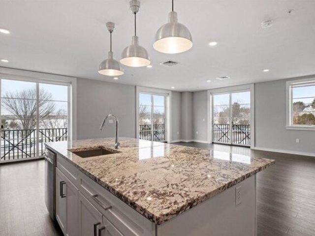 2 bedroom, Laconia NH 03246 104716827
