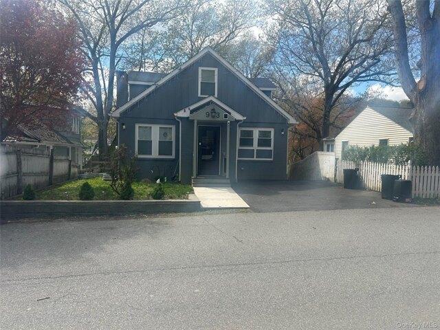 2 bedroom, Lake Peekskill NY 10537 LS101801527