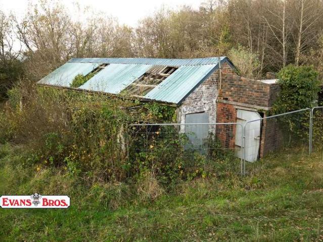 2 Bedroom Land Commercial