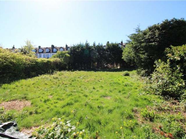 2 Bedroom Land Commercial
