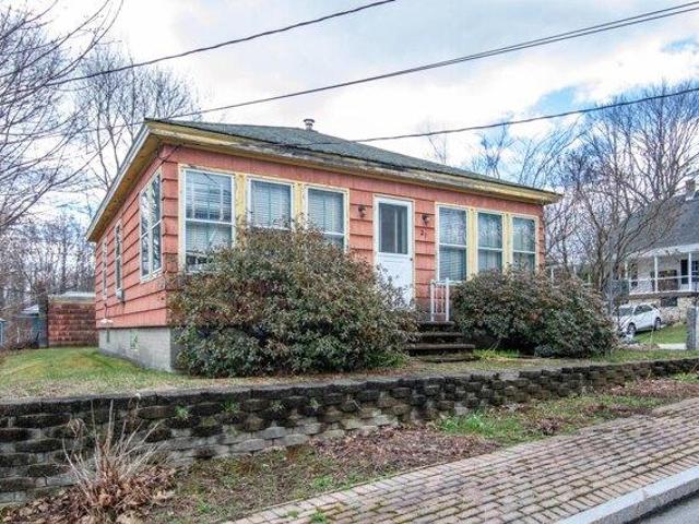 2 bedroom, Lewiston ME 04240 104478103