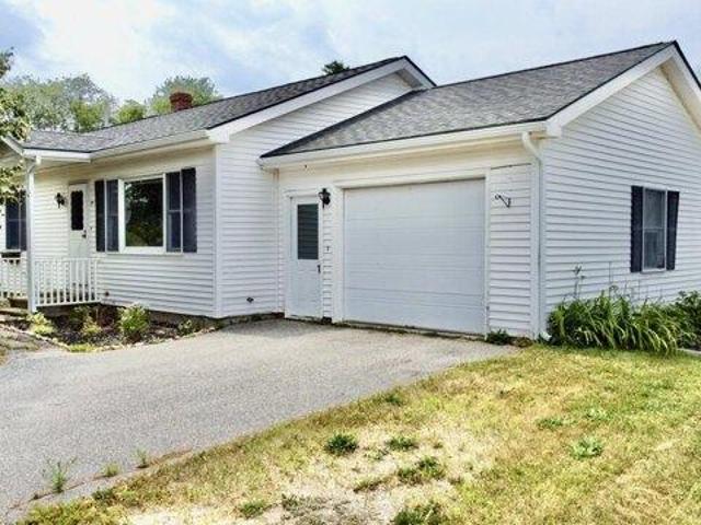 2 bedroom, Lewiston ME 04240 104832320