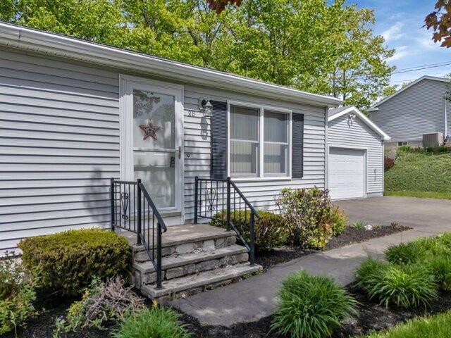 2 bedroom, Lewiston ME 04240 LS102727364