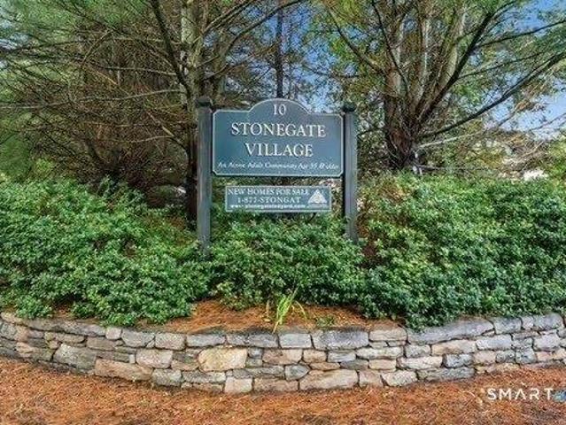 2 bedroom, Ledyard CT 06339 105160716