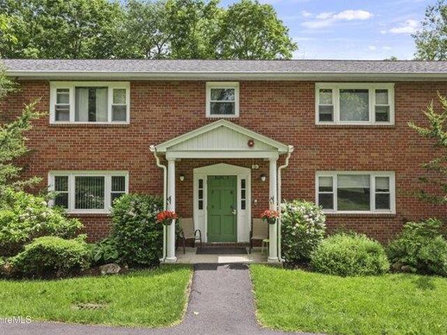 2 bedroom, Lenox MA 01240 104567486