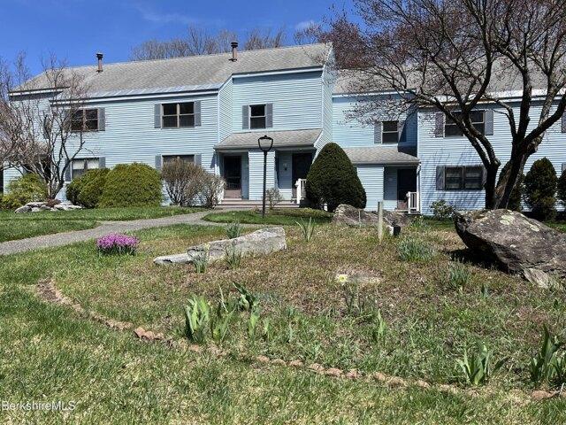 2 bedroom, Lenox MA 01240 102708298