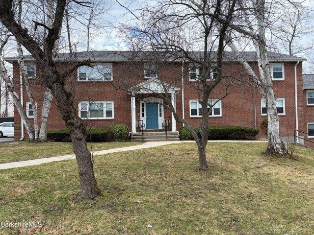 2 bedroom, Lenox MA 01240 102826932