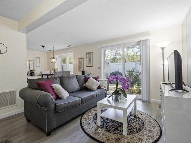 2 bedroom, Leominster MA 01453 104374940