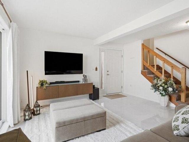 2 bedroom, Leominster MA 01453 105126404
