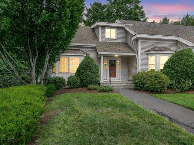 2 bedroom, Littleton MA 01460 105204471