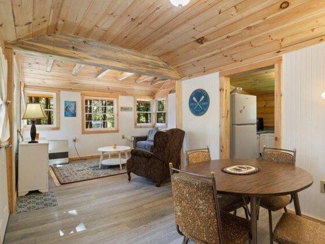 2 bedroom, Livermore ME 04253 104332489