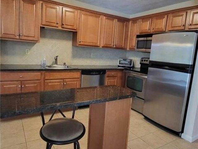 2 bedroom, Lincoln RI 02838 104481926