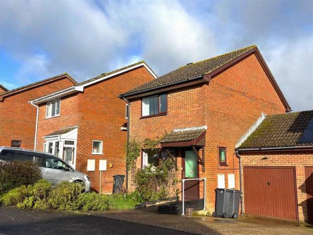 2 Bedroom Link Detached House