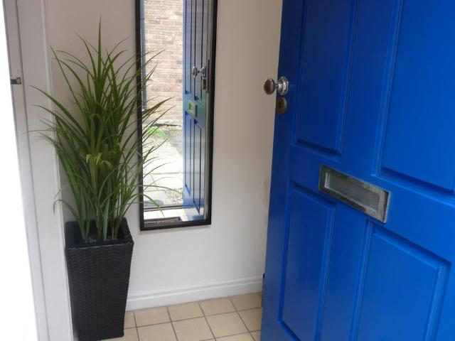 2 bedroom link detached house to rent