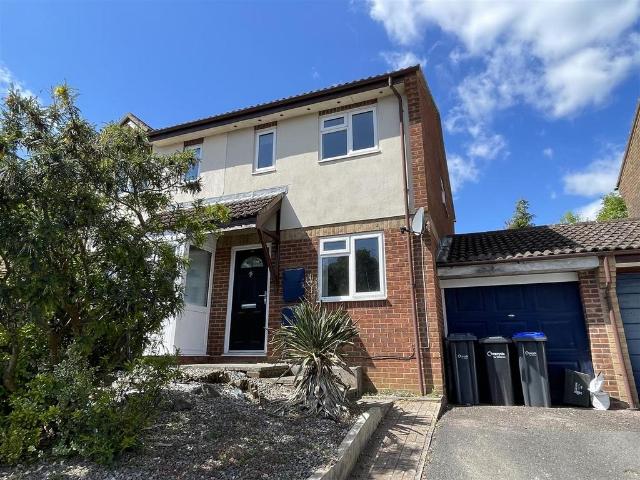 2 bedroom link detached house for sale