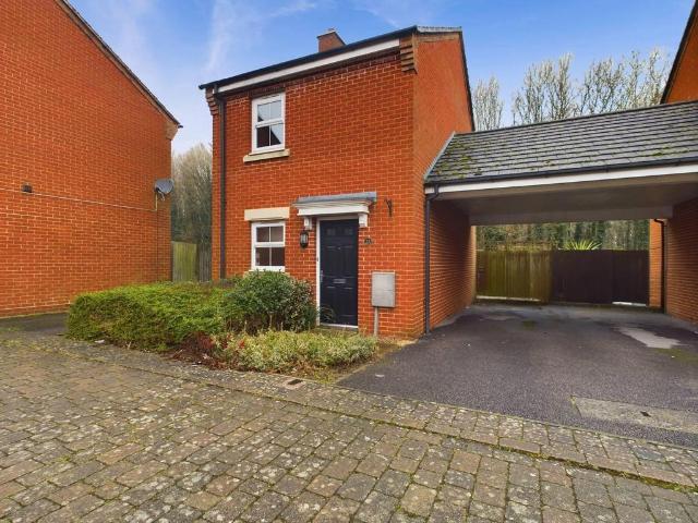 2 bedroom link detached house for sale