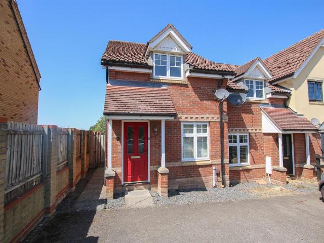 2 bedroom link detached house for sale