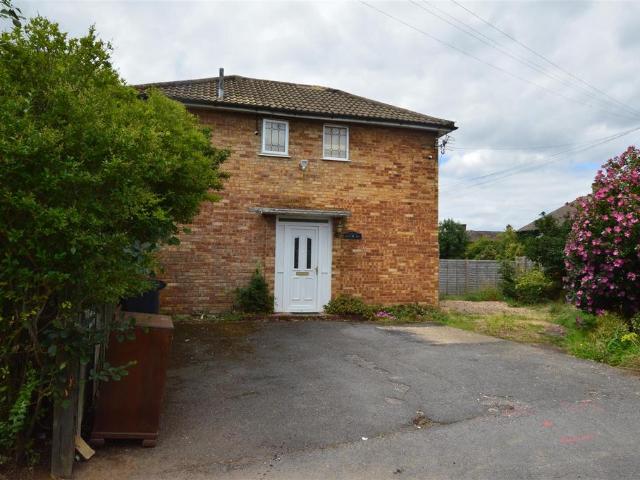 2 bedroom link detached house for sale