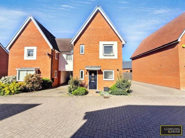 2 bedroom link detached house for sale