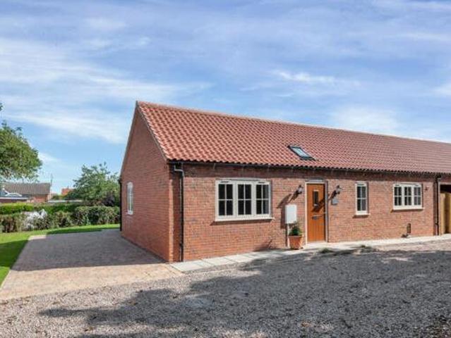 2 Bedroom Link Detached House For Sale In Weston