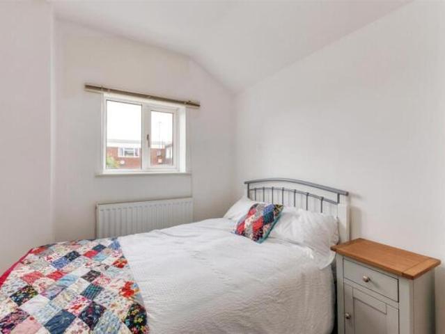 2 bedroom link detached house for sale in Avon Road, Whitnash, Leamington Spa, CV31