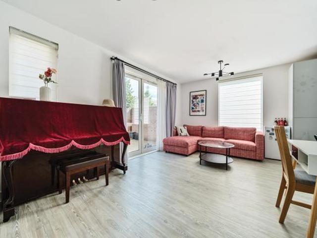 2 bedroom link detached house for sale in Bluebell Mews, Headington, Oxford, OX3