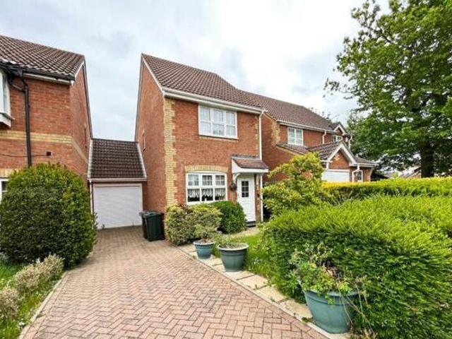2 Bedroom Link Detached House For Sale In Kingsnorth