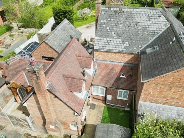 2 Bedroom Link Detached House For Sale In Long Itchington
