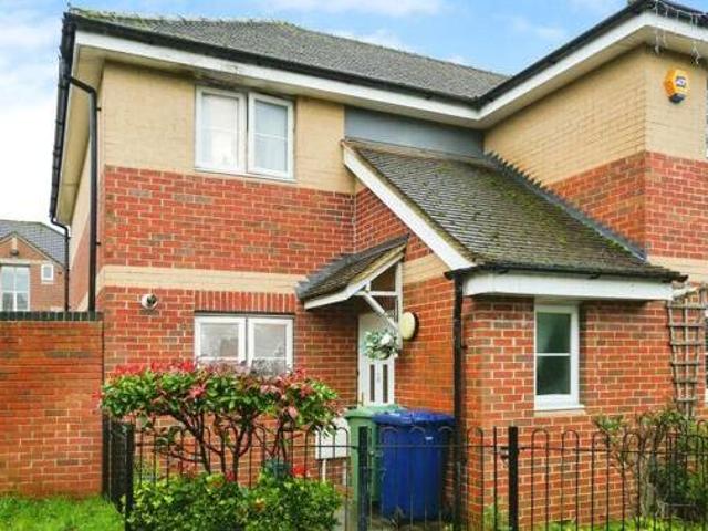 2 Bedroom Link Detached House For Sale In Oxford, Oxfordshire