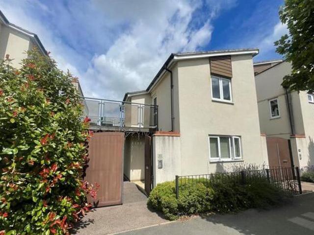 2 Bedroom Link Detached House For Rent In Wolverton