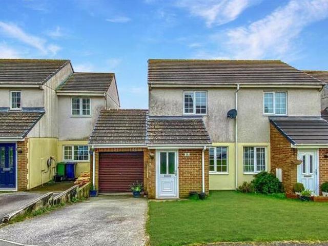 2 Bedroom Link Detached House For Rent In St. Columb Road