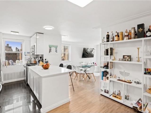 2 bedroom luxury Apartment for sale in New York
