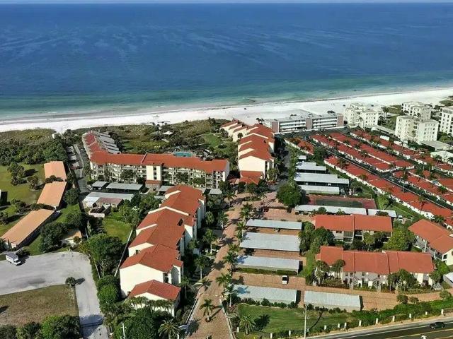 2 bedroom luxury Apartment for sale in Sarasota, Florida